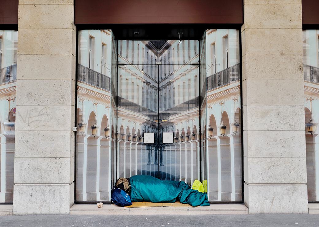 Au moins 929 personnes mortes "sans chez-soi" en 2025